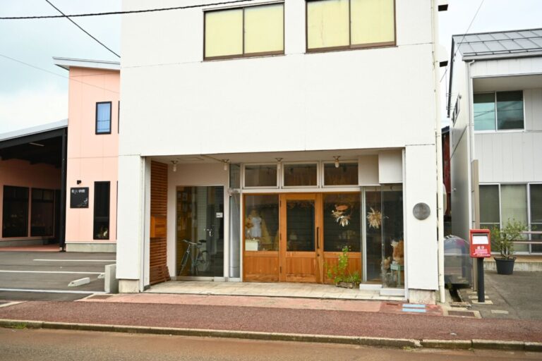 【写真と珈琲 SIIKS】撮る、淹れる、企画する 多彩な才能で魅せる 燕市のクリエイター ｜ にいがた・あいづ ごっつぉLIFE